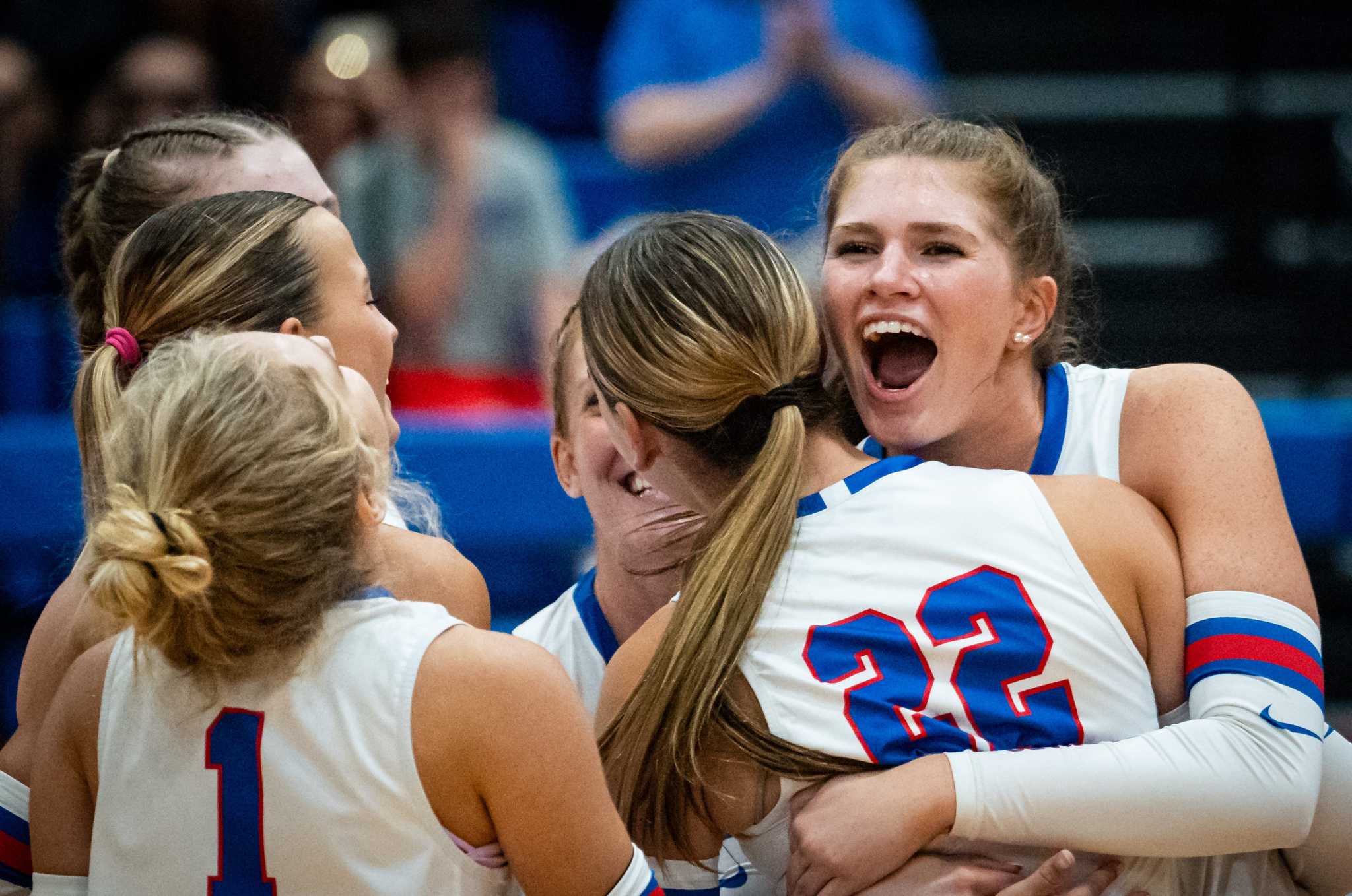 Westlake volleyball sweeps Anderson, see the photos