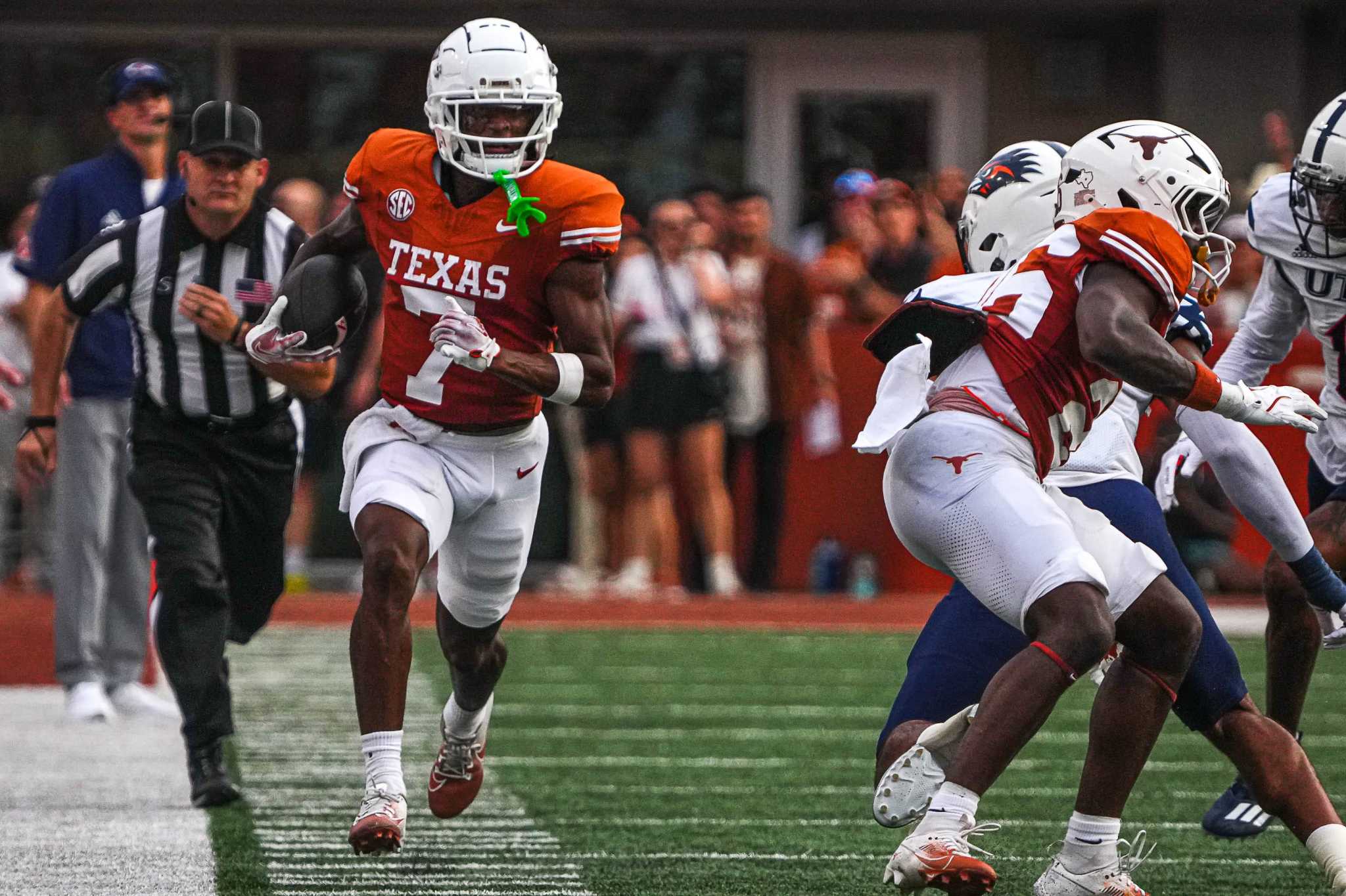 Texas football WR Isaiah Bond shows explosive potential against UTSA