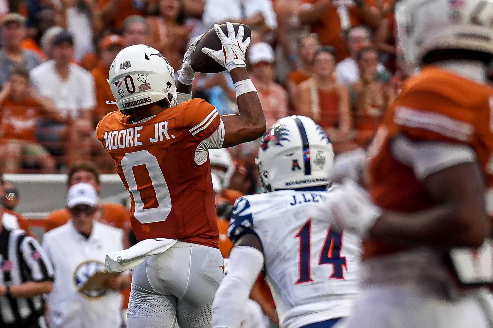 DeAndre Moore Jr. injury: What Texas football coach Steve Sarkisian ...
