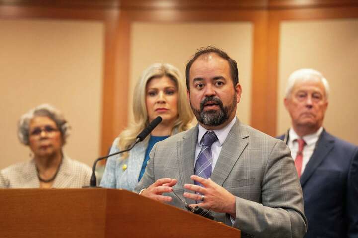 In stunning move, Texas Supreme Court halts Roberson execution