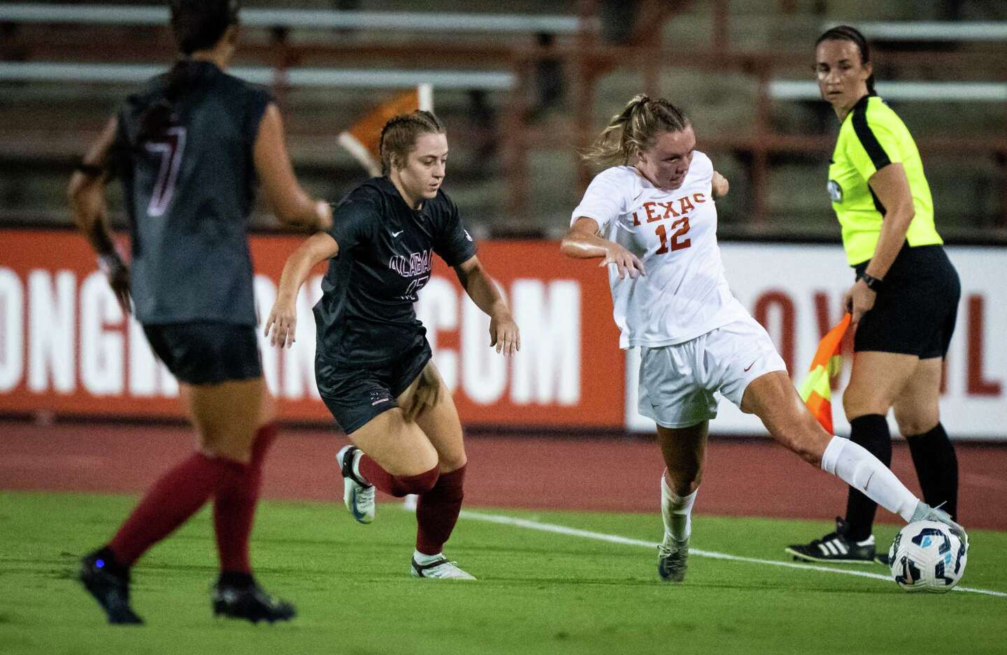 Texas soccer beats South Carolina, wins first SEC title for UT