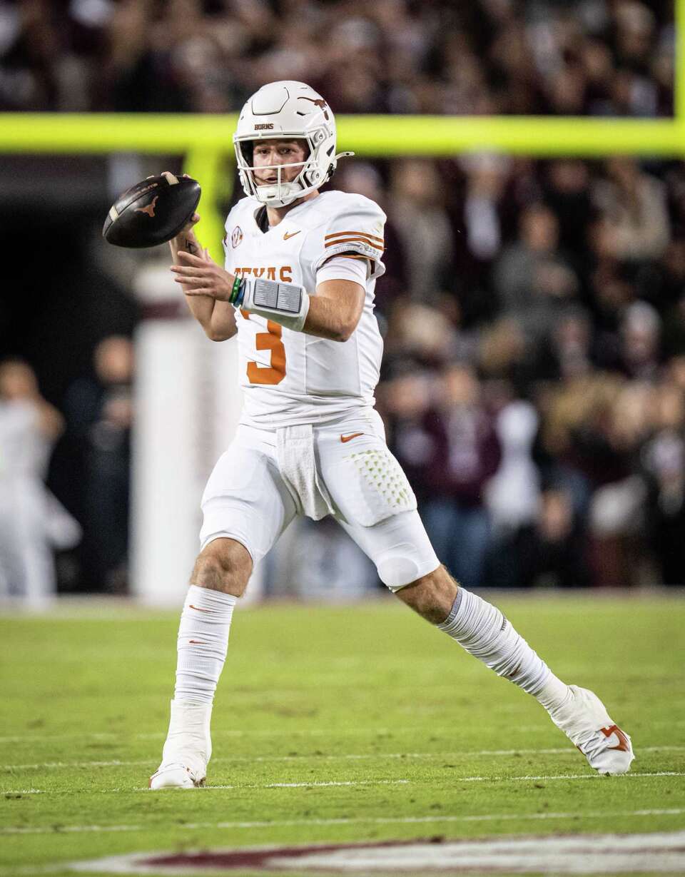 Quinn Ewers injury update: Texas football QB reportedly returns to practice
