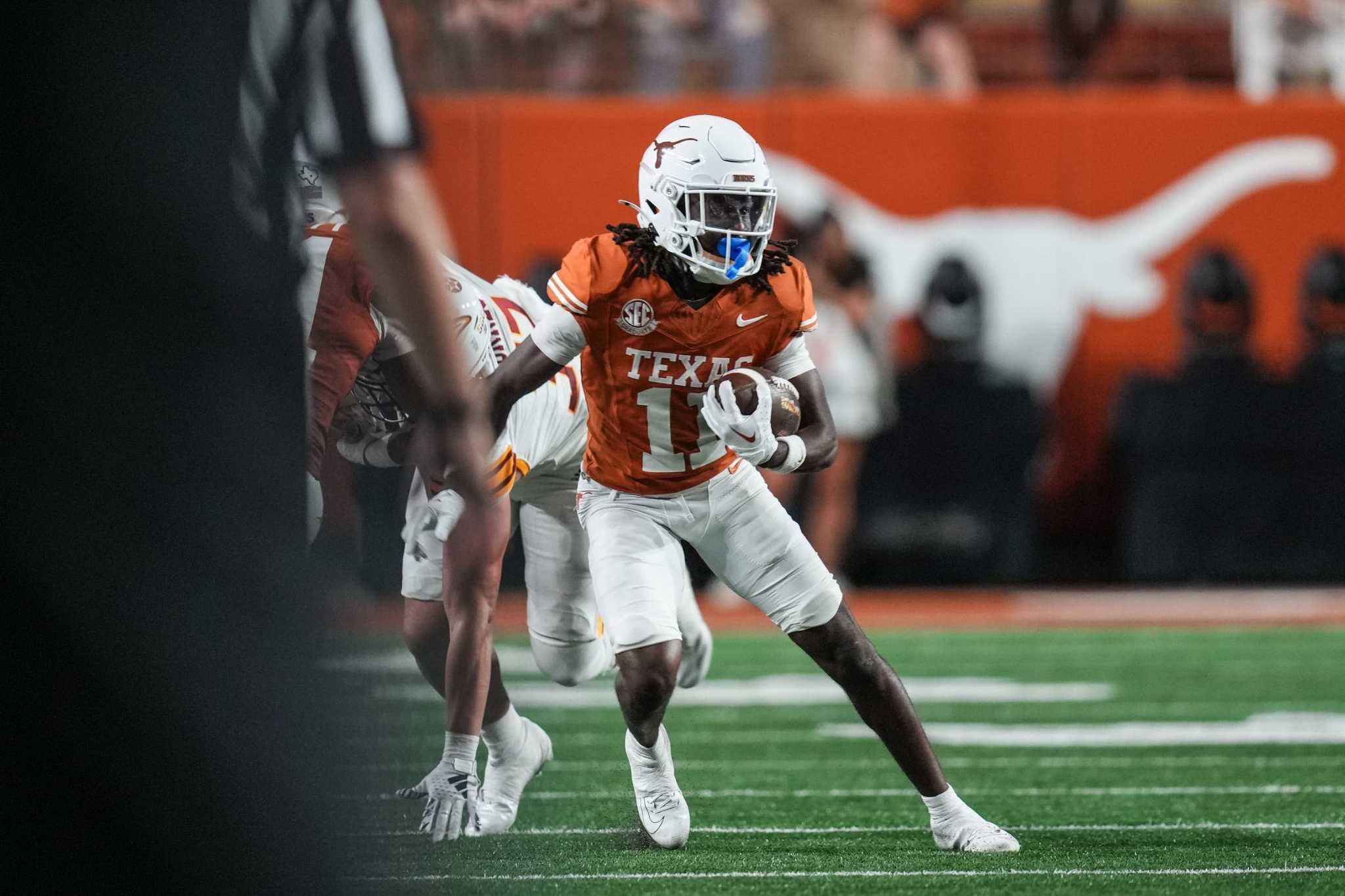 Texas vs Oklahoma: Longhorns WR Silas Bolden saves fumble, scores TD ...