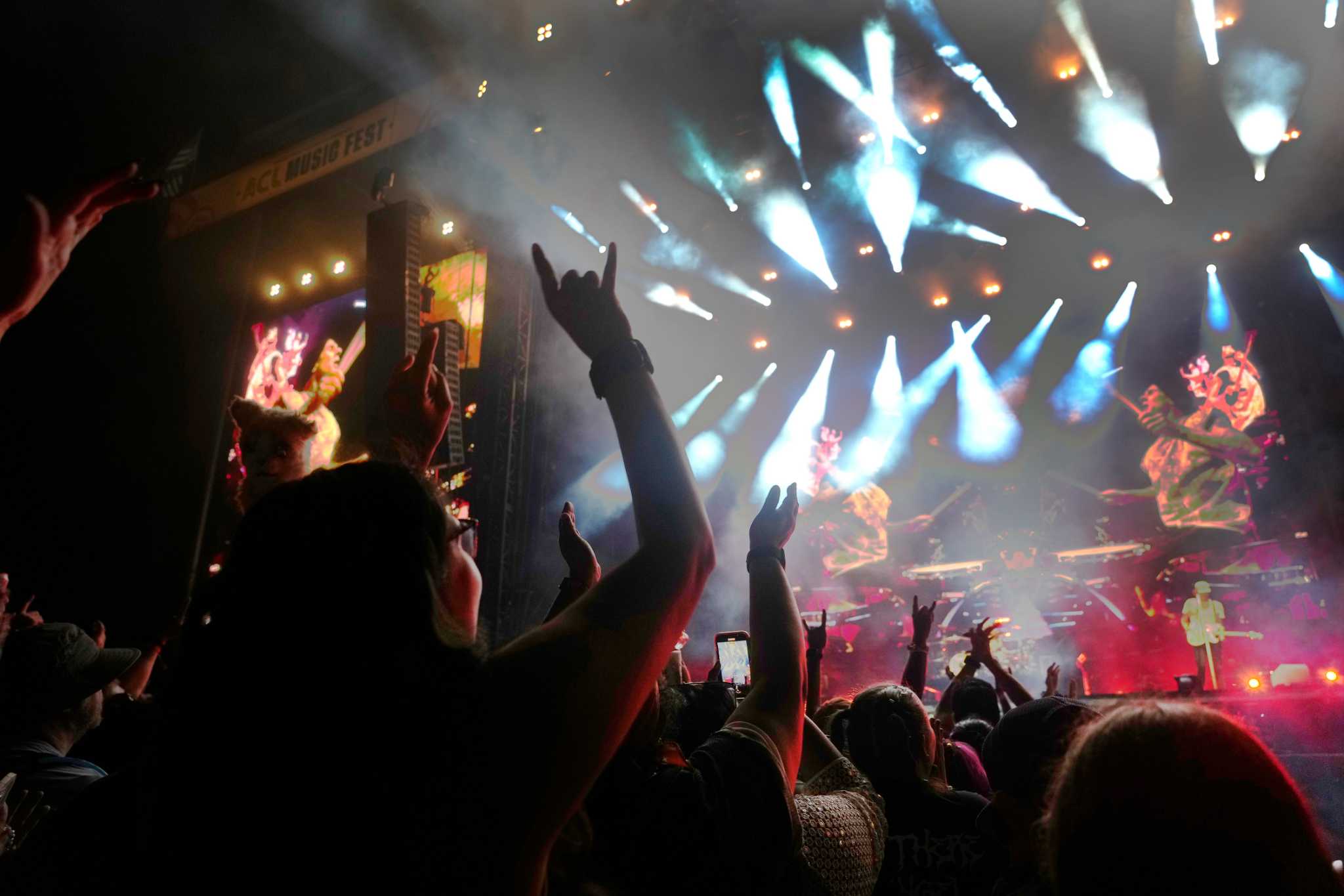 See ACL Fest 2024 lineup, fan photos from Friday during weekend one