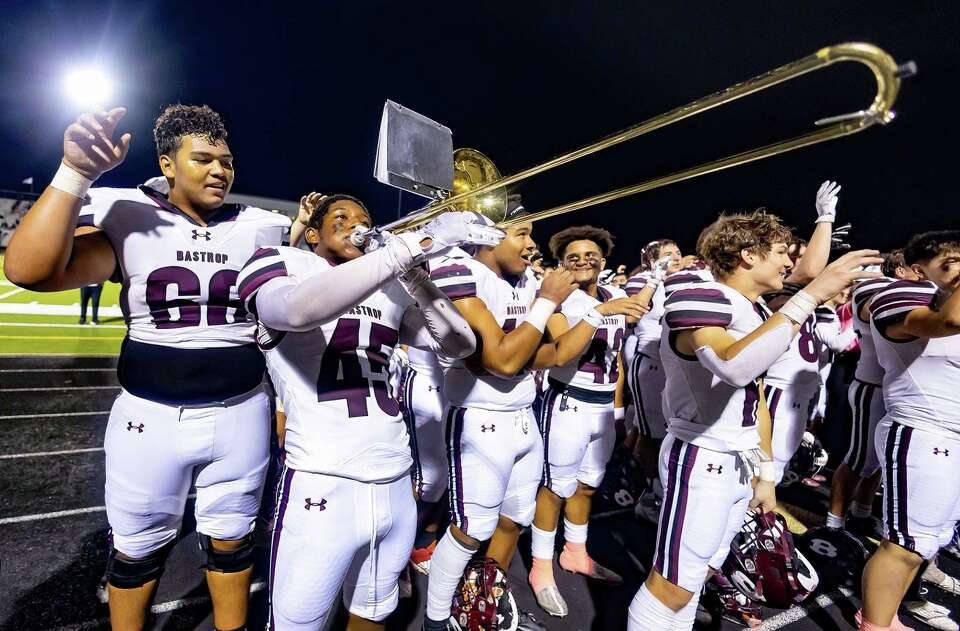 Lake Travis defensive end Gus Cordova commits to USC football