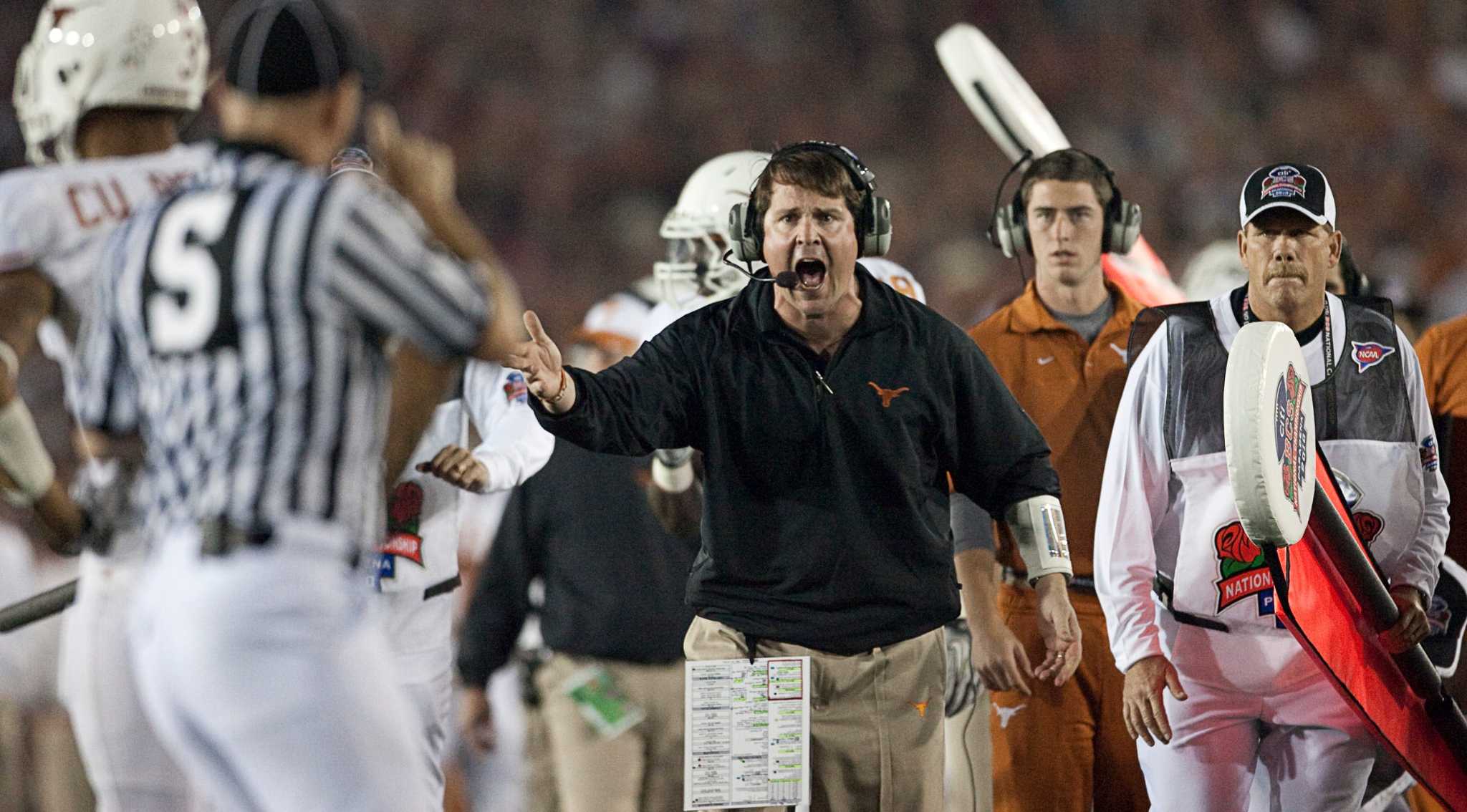 Will Muschamp hired: Texas football, Steve Sarkisian land new DC