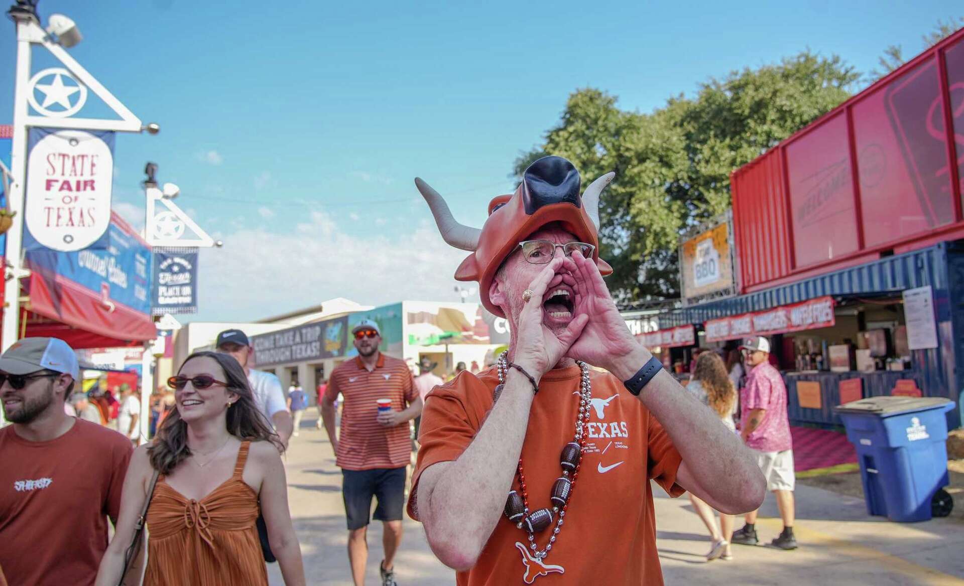 Texas football beats Oklahoma, 34-3: Final score, highlights from Week ...