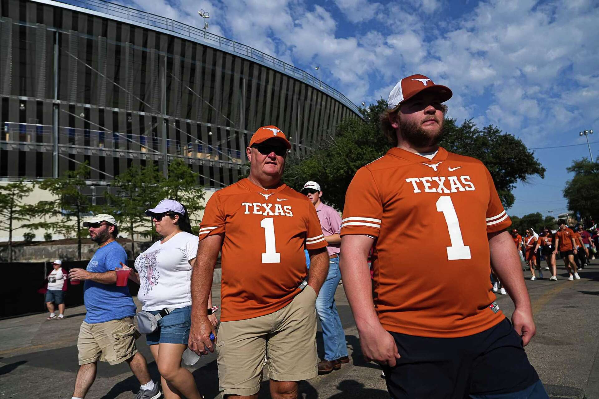 Texas football beats Oklahoma, 34-3: Final score, highlights from Week ...