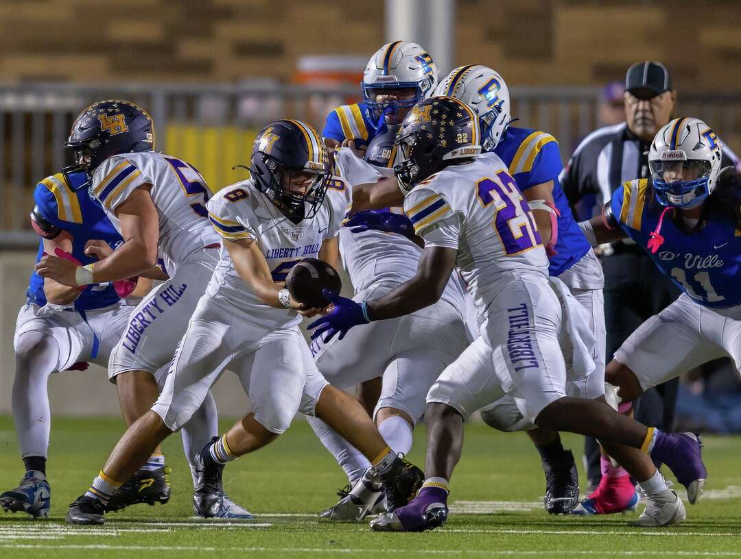 Westlake football rolls past Bowie, eyes Battle of the Lakes next: 3 ...