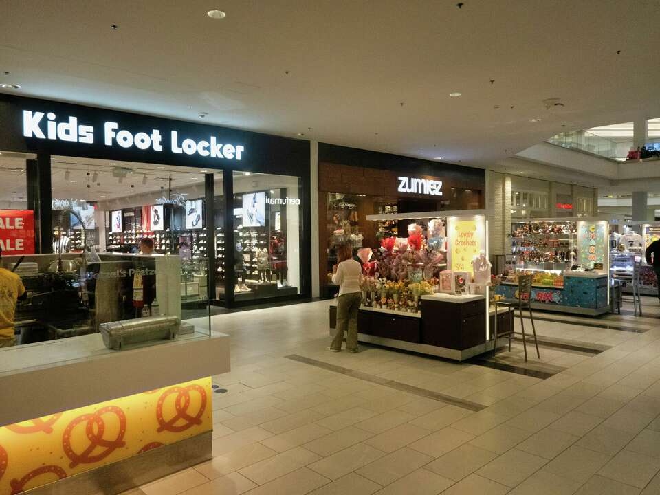Visiting the last mall in Austin, Barton Creek Square mall
