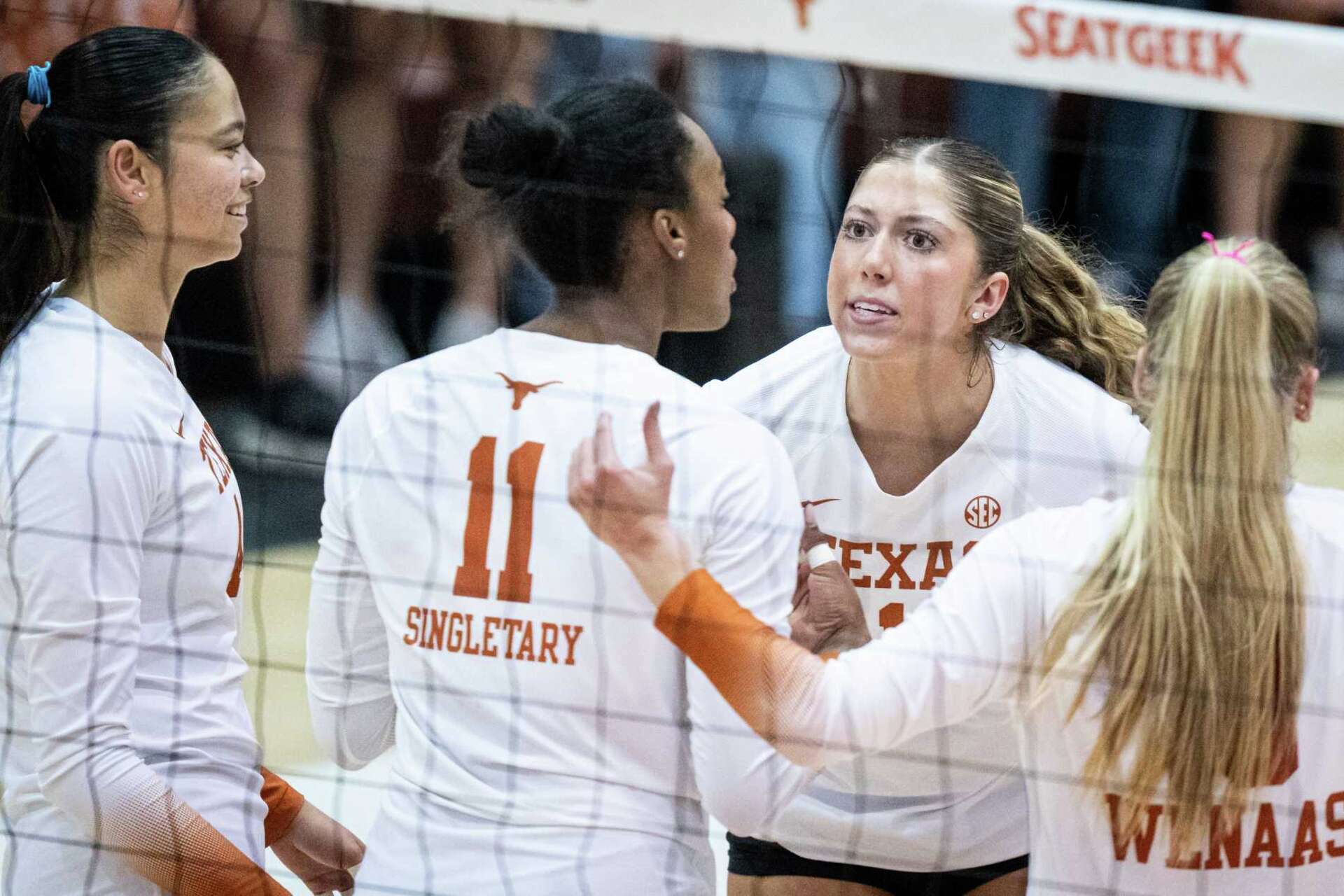 Jerritt Elliott: Texas volleyball ranks high in preseason AVCA poll