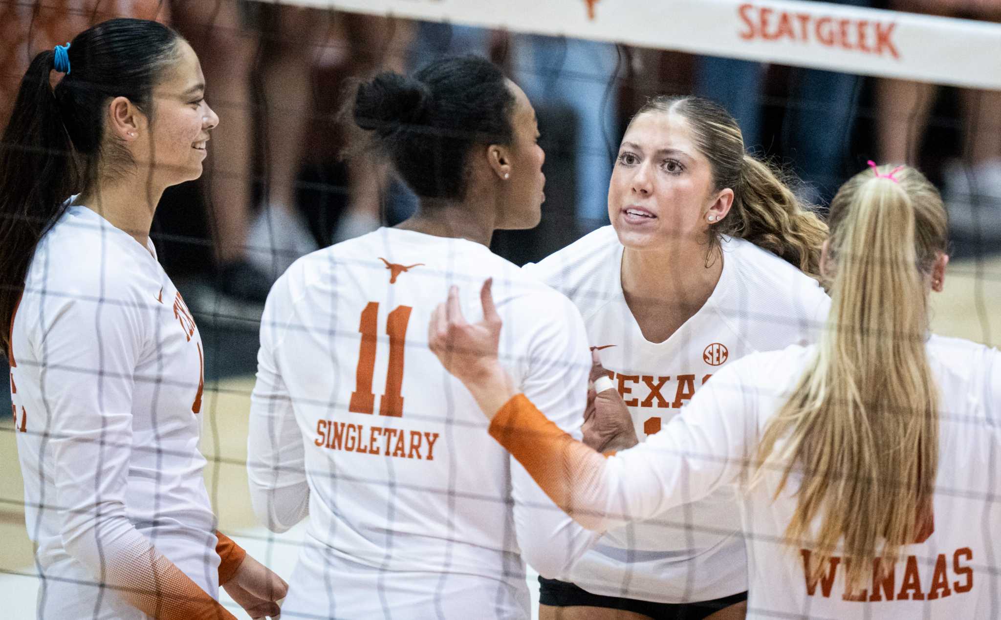 Jerritt Elliott: Texas volleyball ranks high in preseason AVCA poll