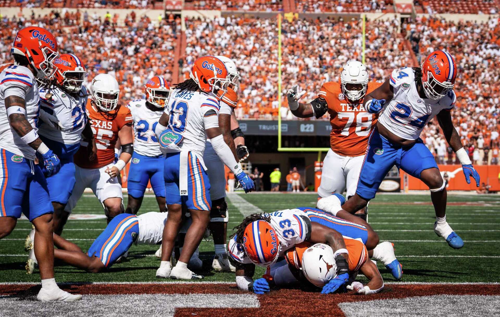 Texas football vs Florida: Replay, highlights as Longhorns roll to big win