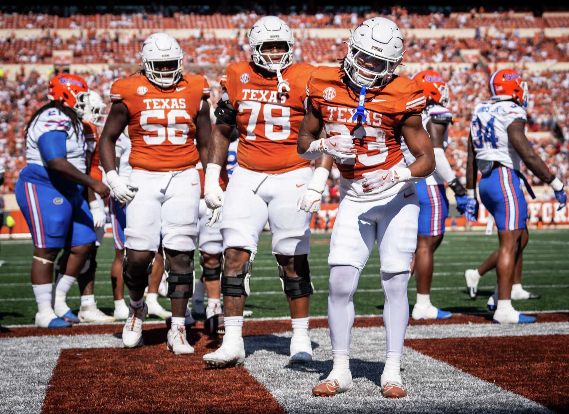 Texas football: Meet Chad Scott, new Longhorns RB coach