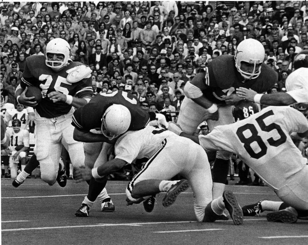 Texas vs. Arkansas football history: Series record between Longhorns ...