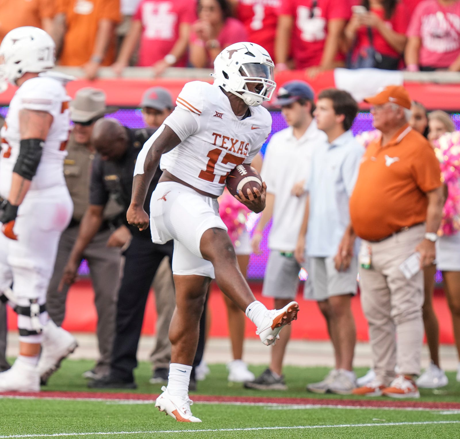 With Texas leaning on Maalik Murphy, could Savion Red see more play?
