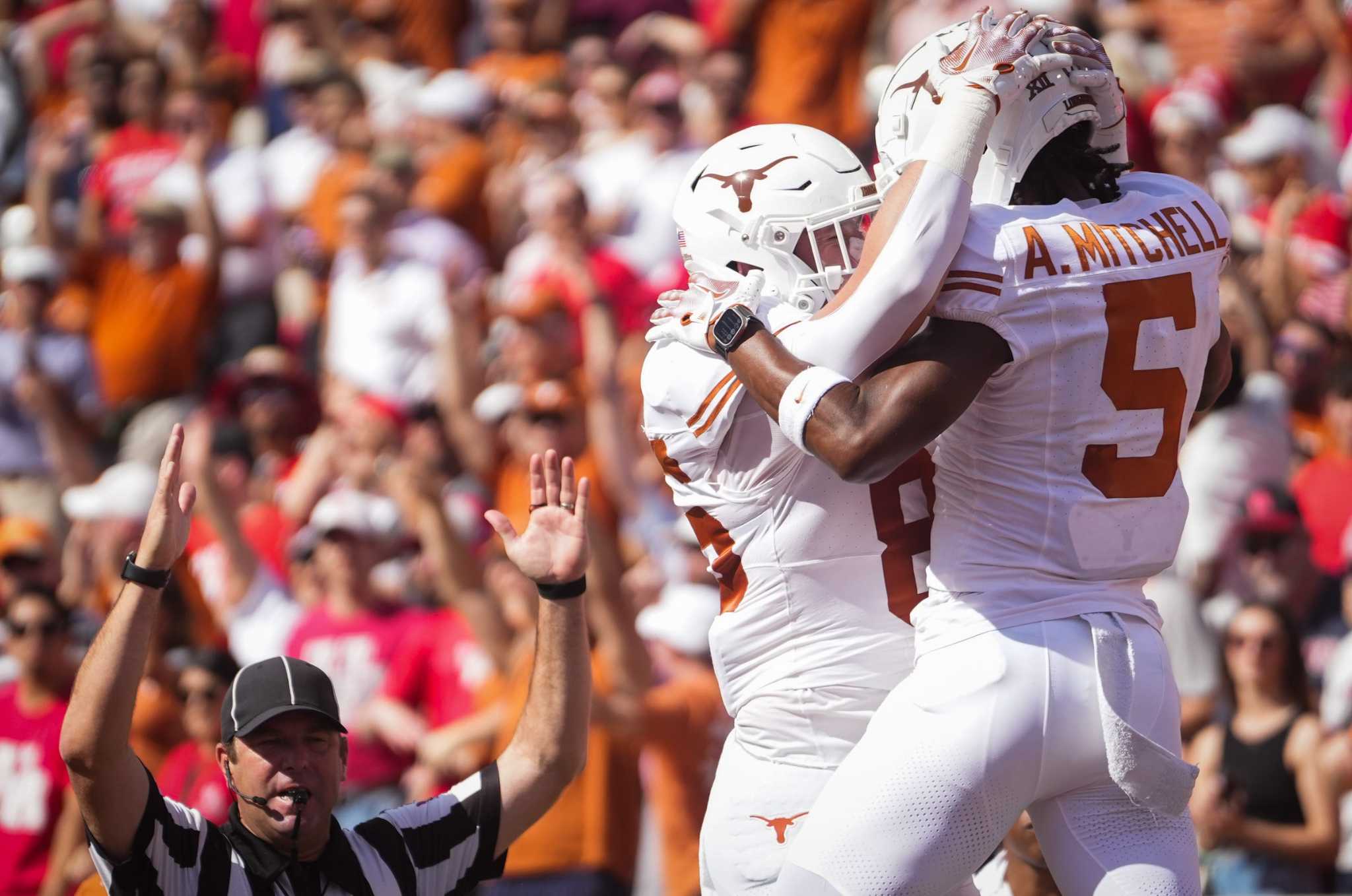 Texas Longhorns football vs. Houston: Updates, scores, game analysis