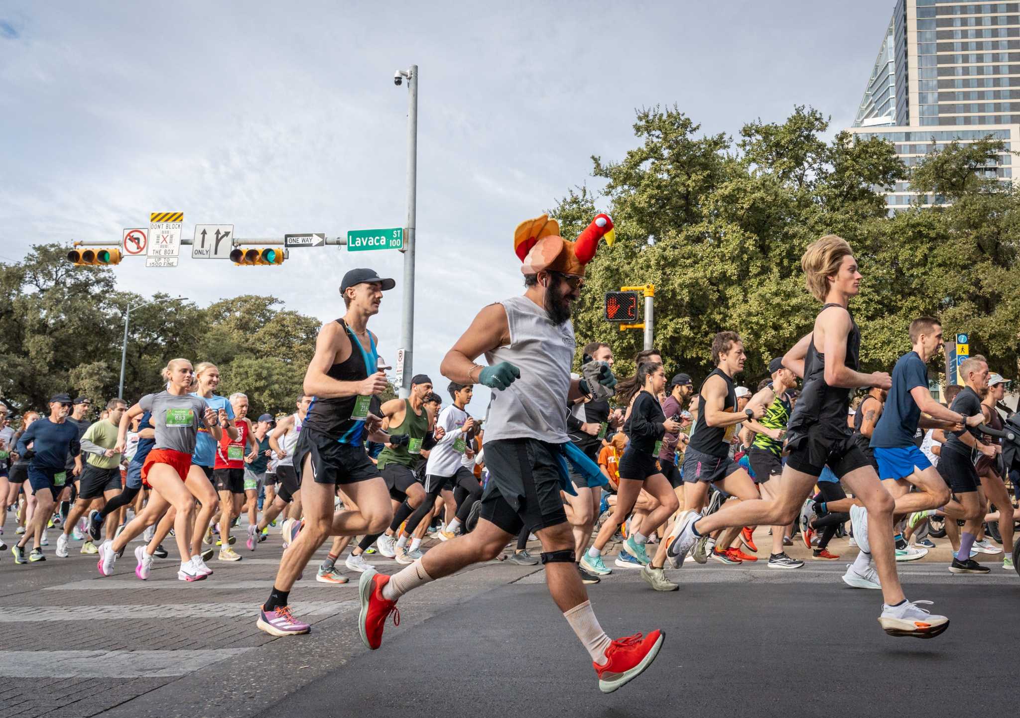 Austinites get out for the ThunderCloud Subs Turkey Trot, see photos