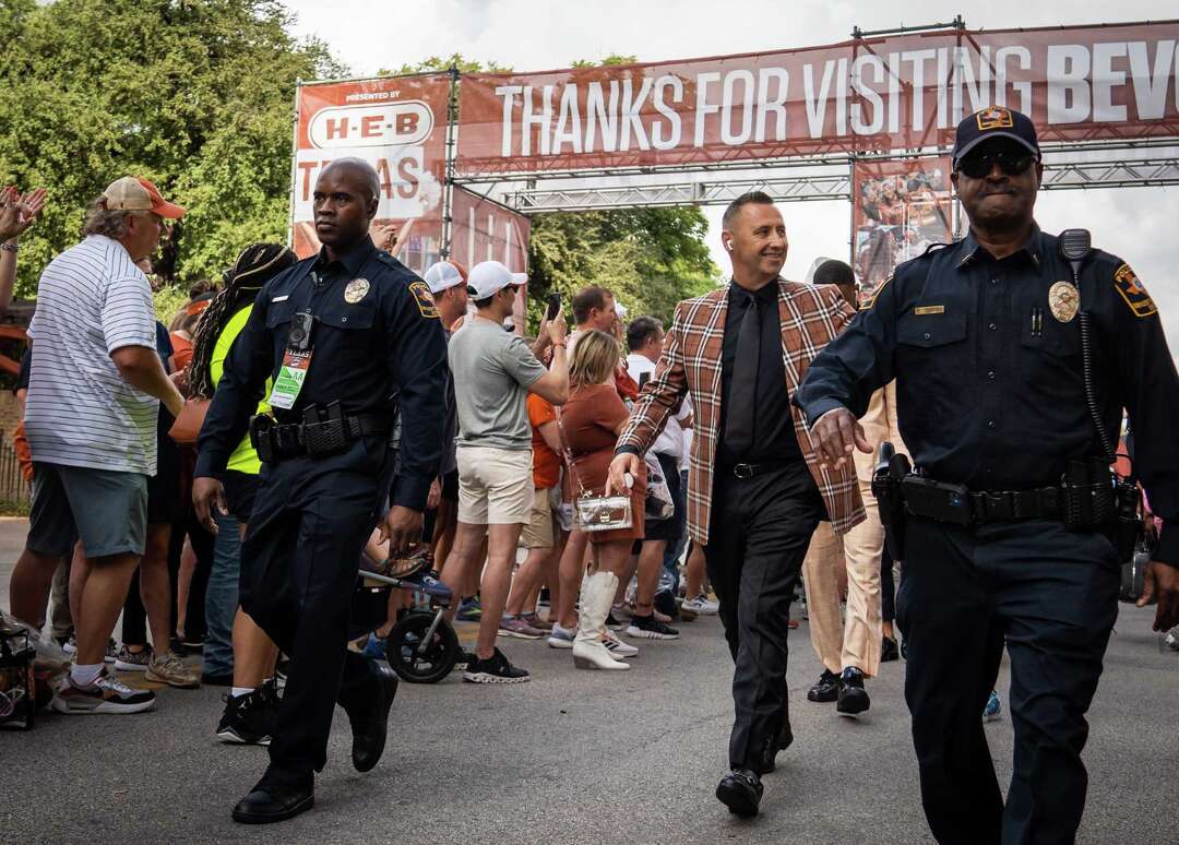 Texas Longhorns football vs. BYU: Live scores, updates, game analysis