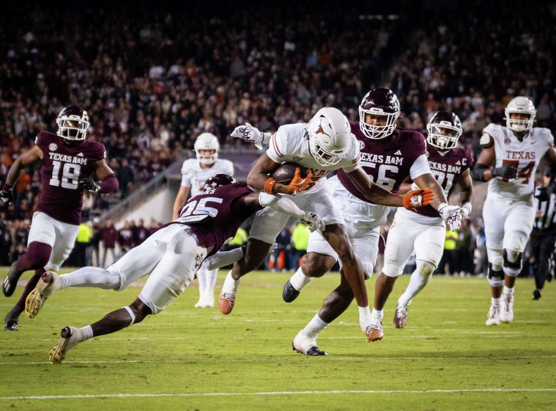 Texas football beats Texas A&M: Score-by-score recap, highlights