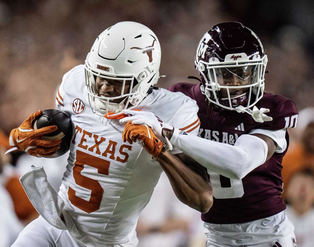 Lone Star Showdown: Texas, Texas A&M set for Black Friday night game