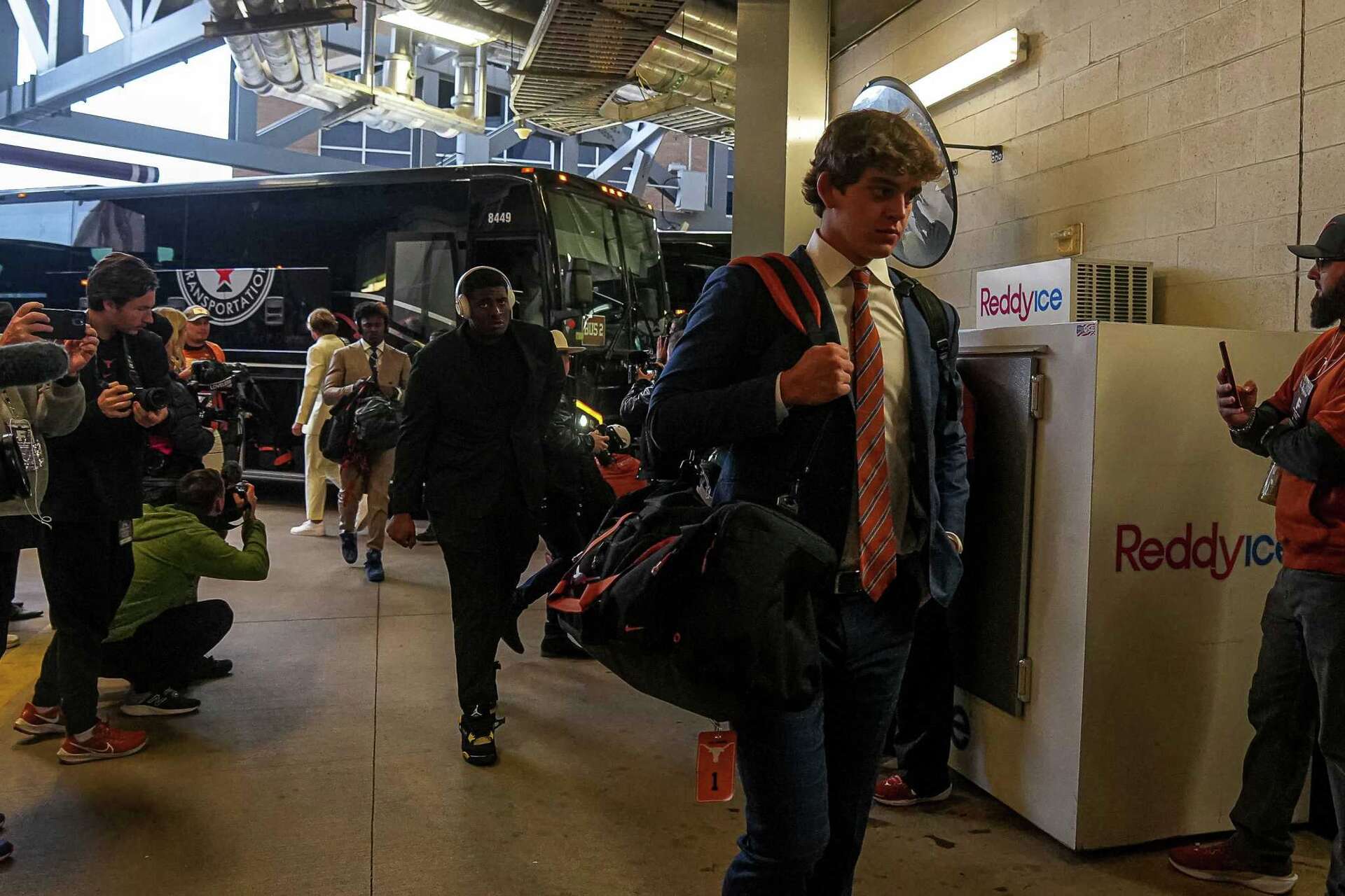 Texas vs Ohio State: Arch Manning's 1st road start comes at Horseshoe