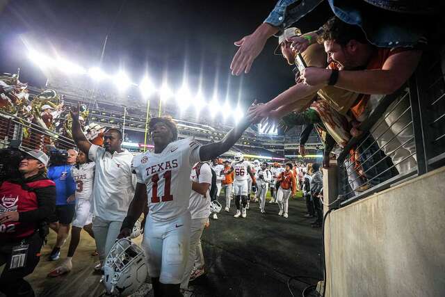 Colin Simmons: Texas football edge ready to rush at school sack record