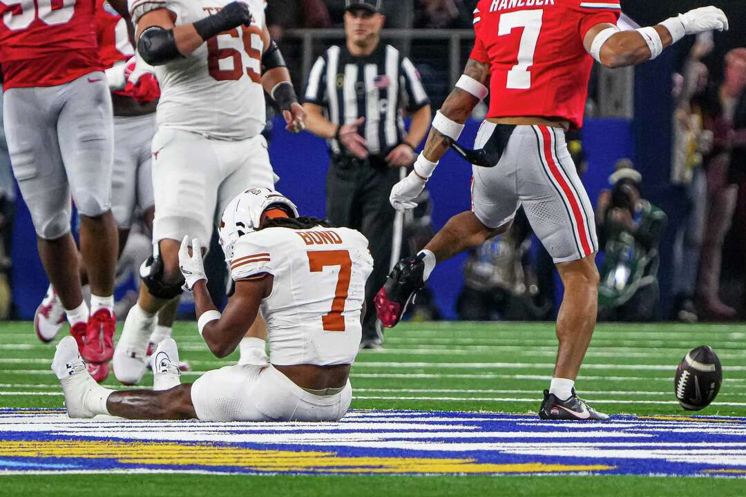 Texas football UDFA tracker: Jake Majors lands with Bucs, but what ...
