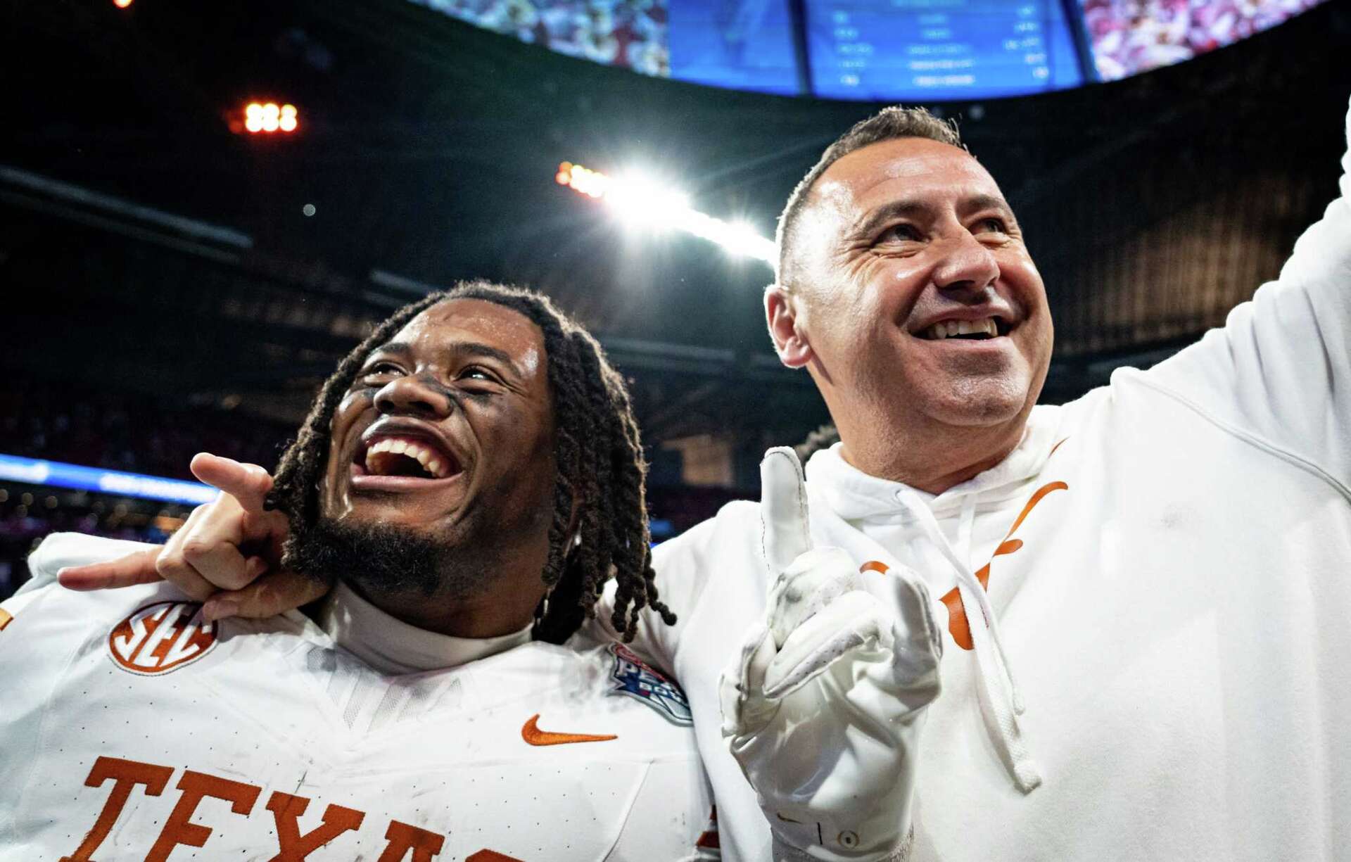 Texas football: Meet Chad Scott, new Longhorns RB coach
