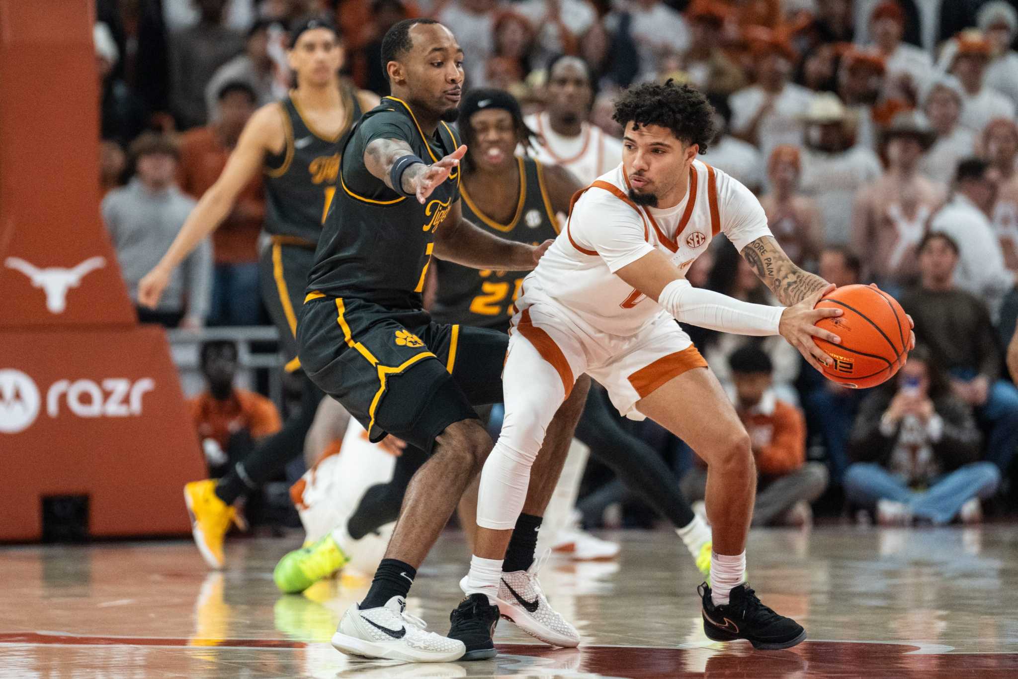 Texas basketball vs Texas A&M: TV channel, time, game info