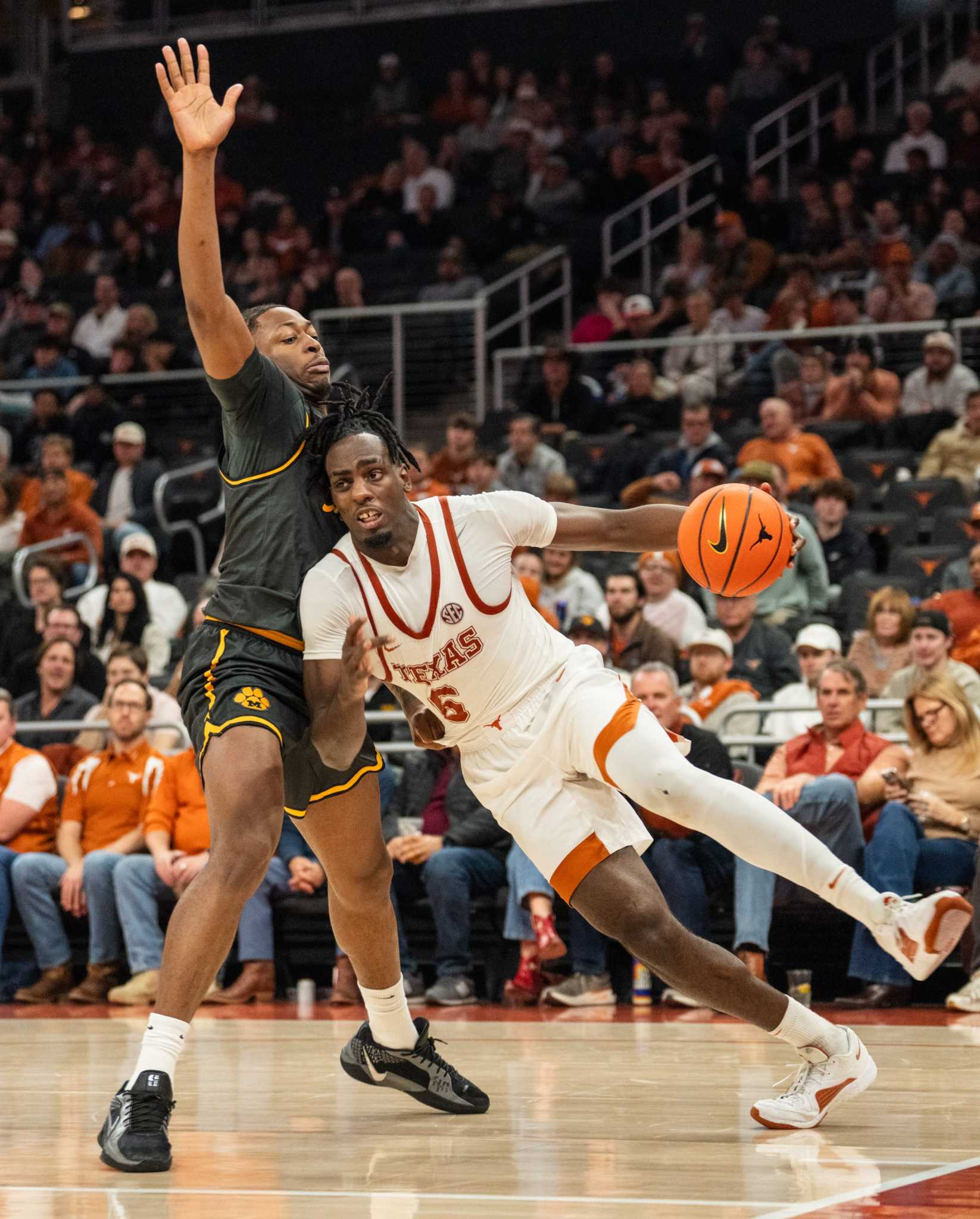 Texas basketball: 'Inspired' effort from Arthur Kaluma keyed crucial win