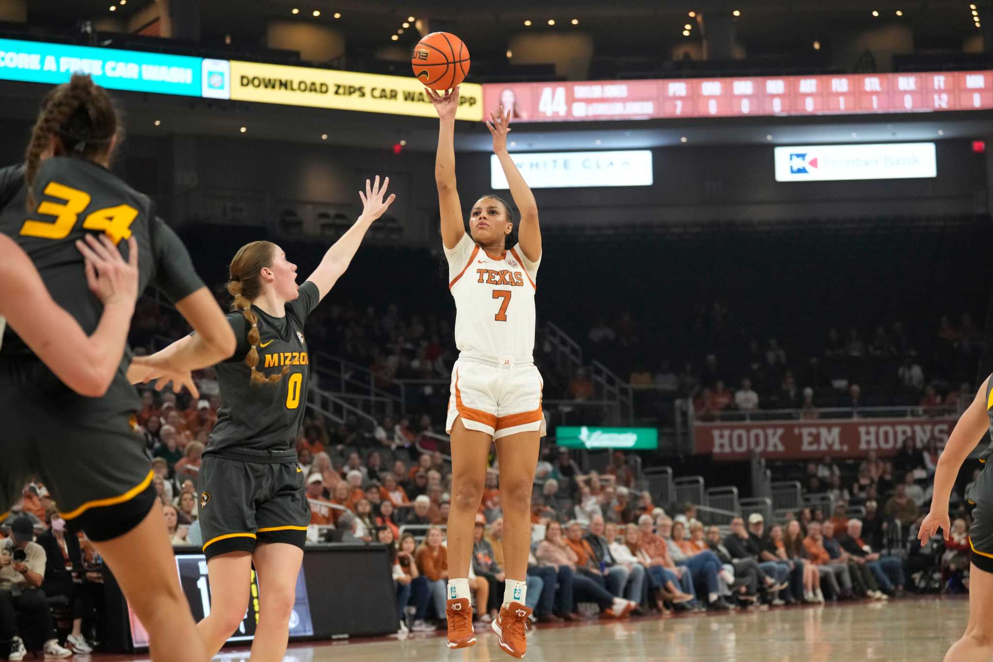 NCAA women's basketball bracketology: Where Texas ranks