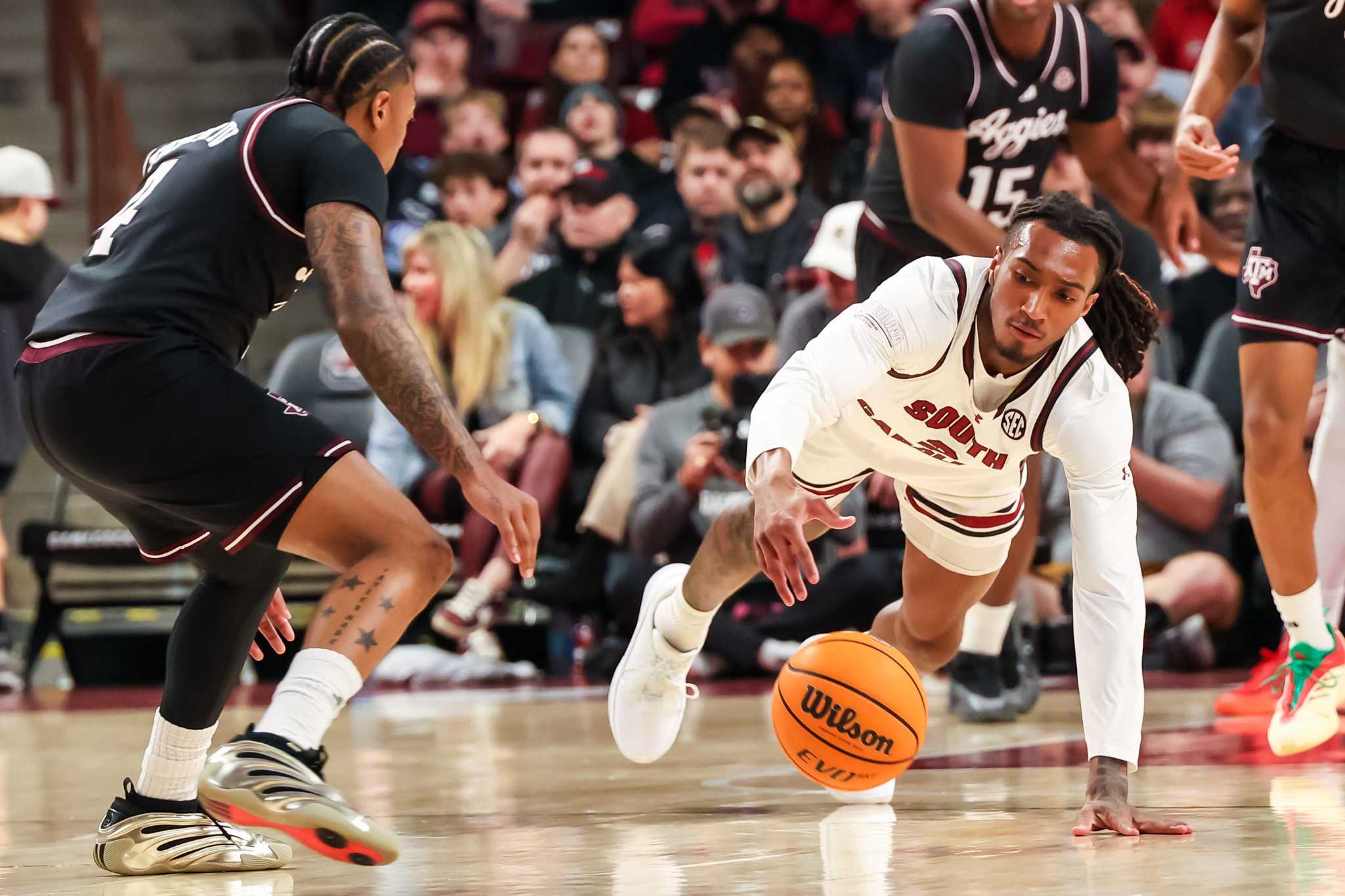 Texas A&M vs South Carolina basketball: Aggies hang on, ride strong shooting night for win