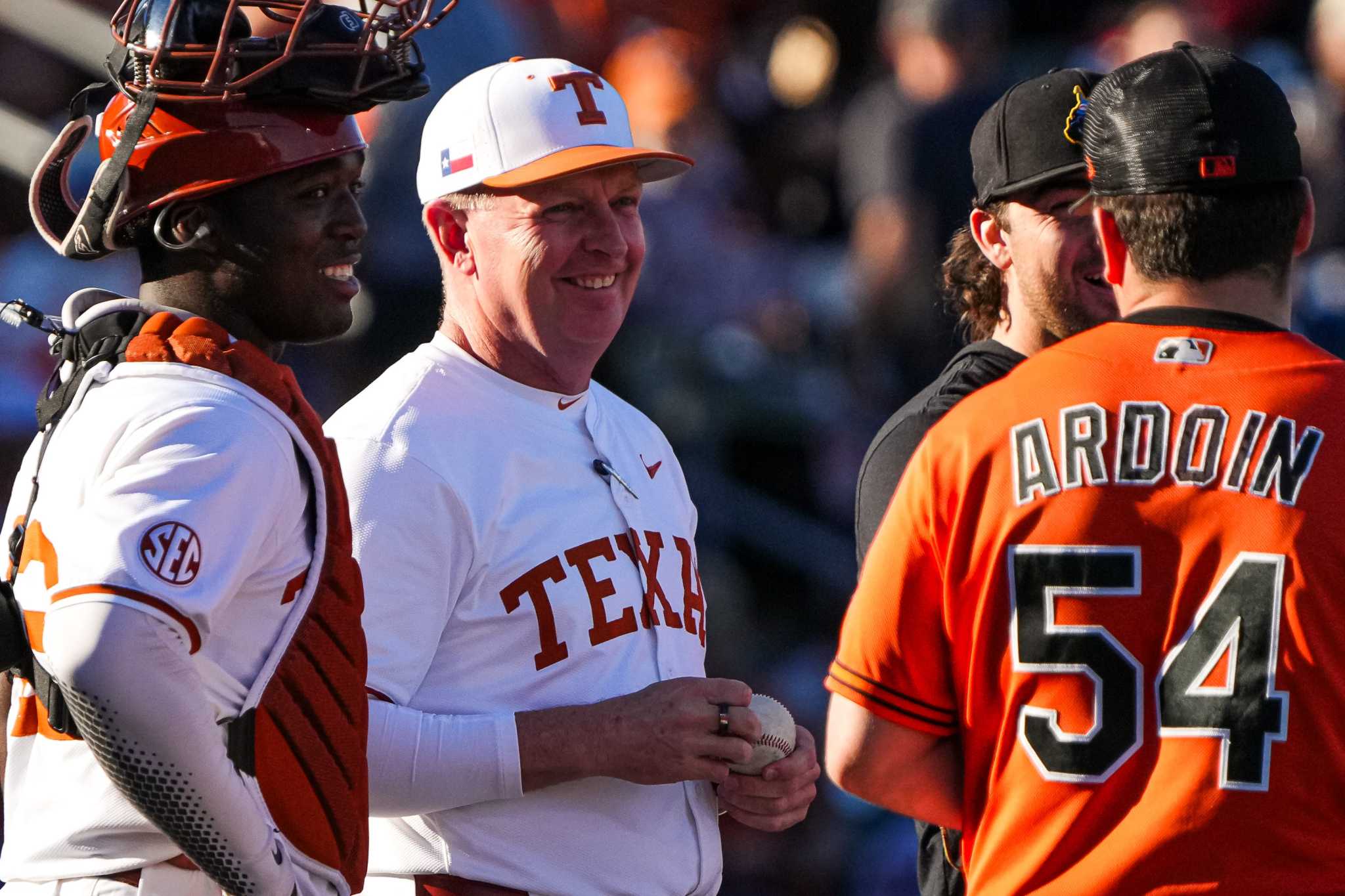 Texas baseball to play Sunday doubleheader at Mississippi State