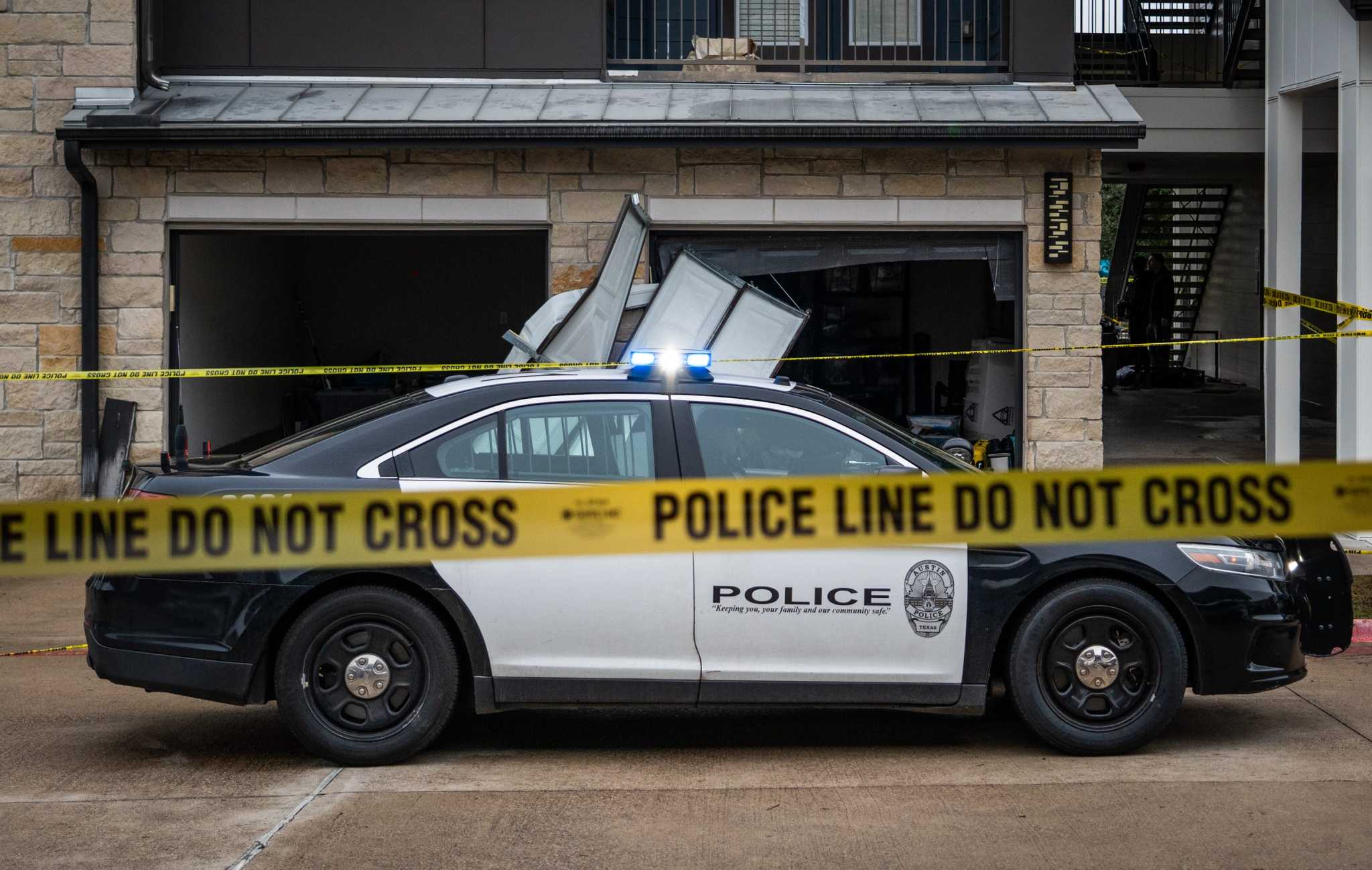 Austin police: Couple found dead in apartment died by murder-suicide