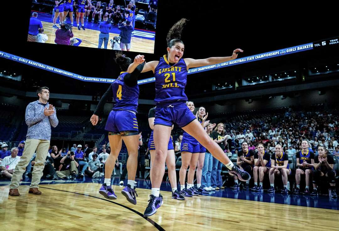 Area girls sports report: Soccer season moves toward state playoffs