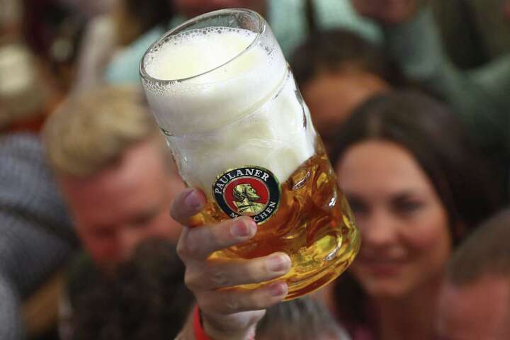 Why is Oktoberfest celebrated? See the meaning of the German festival