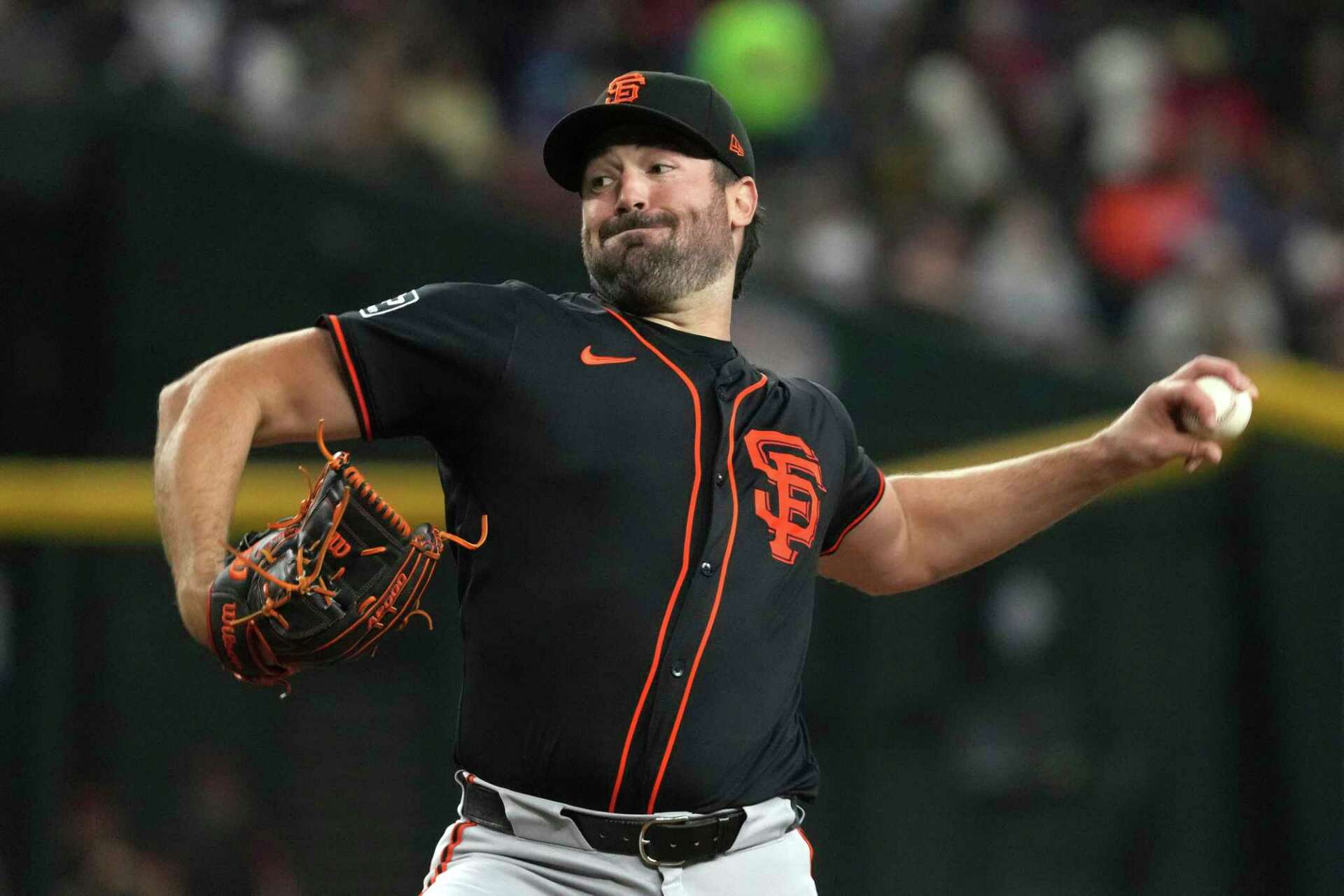 Giants get a split with Diamondbacks behind Robbie Ray’s complete game