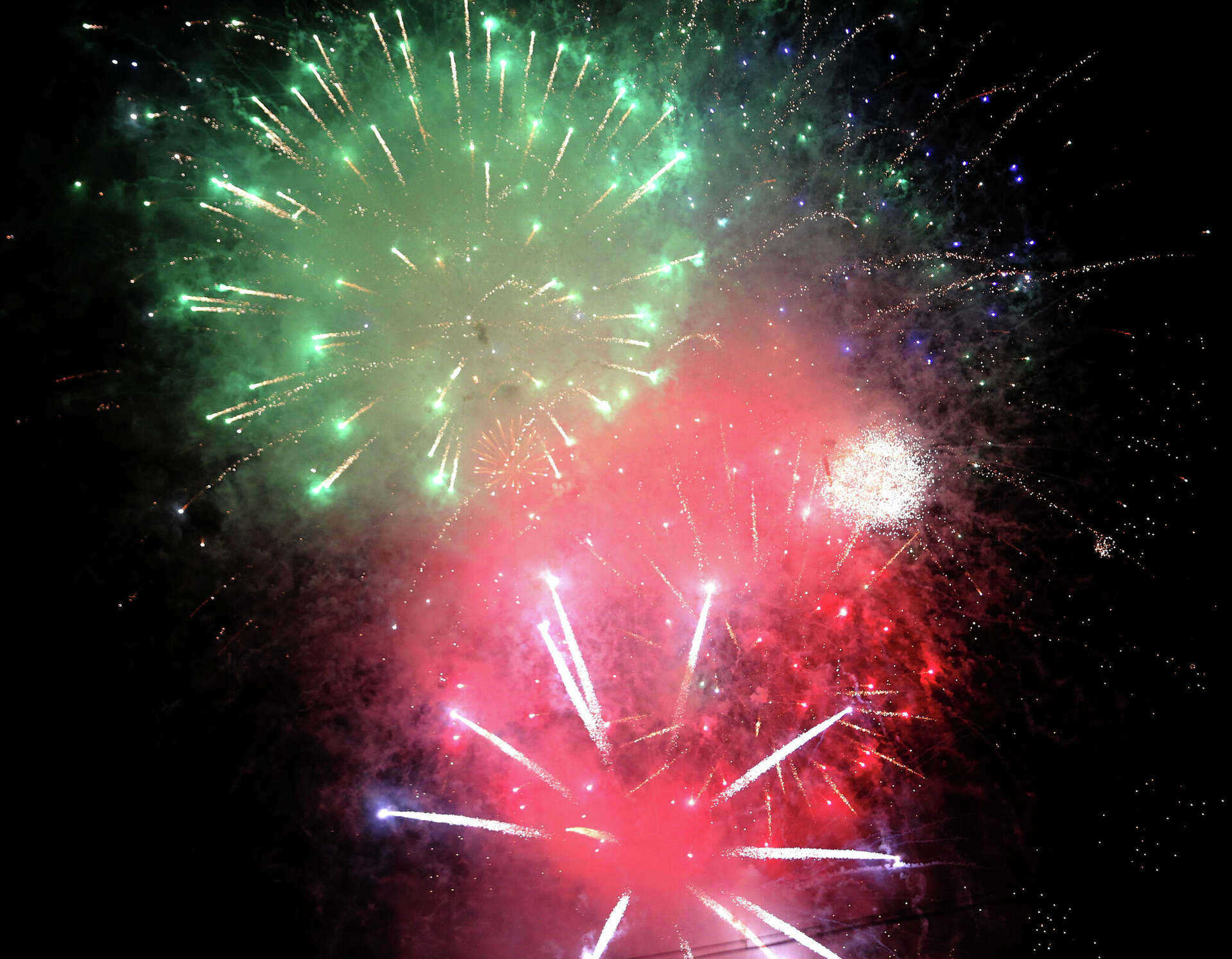 Photos: Derby-Shelton fireworks feature food, music and fun