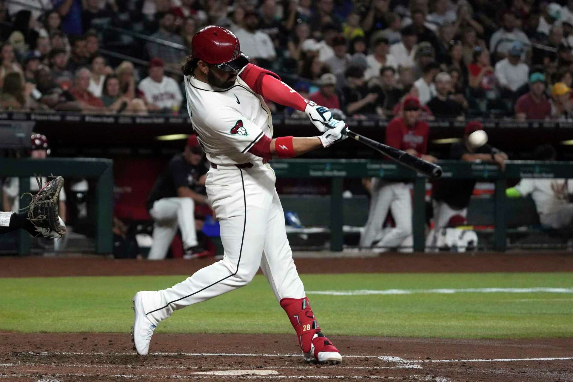 Giants get a split with Diamondbacks behind Robbie Ray’s complete game