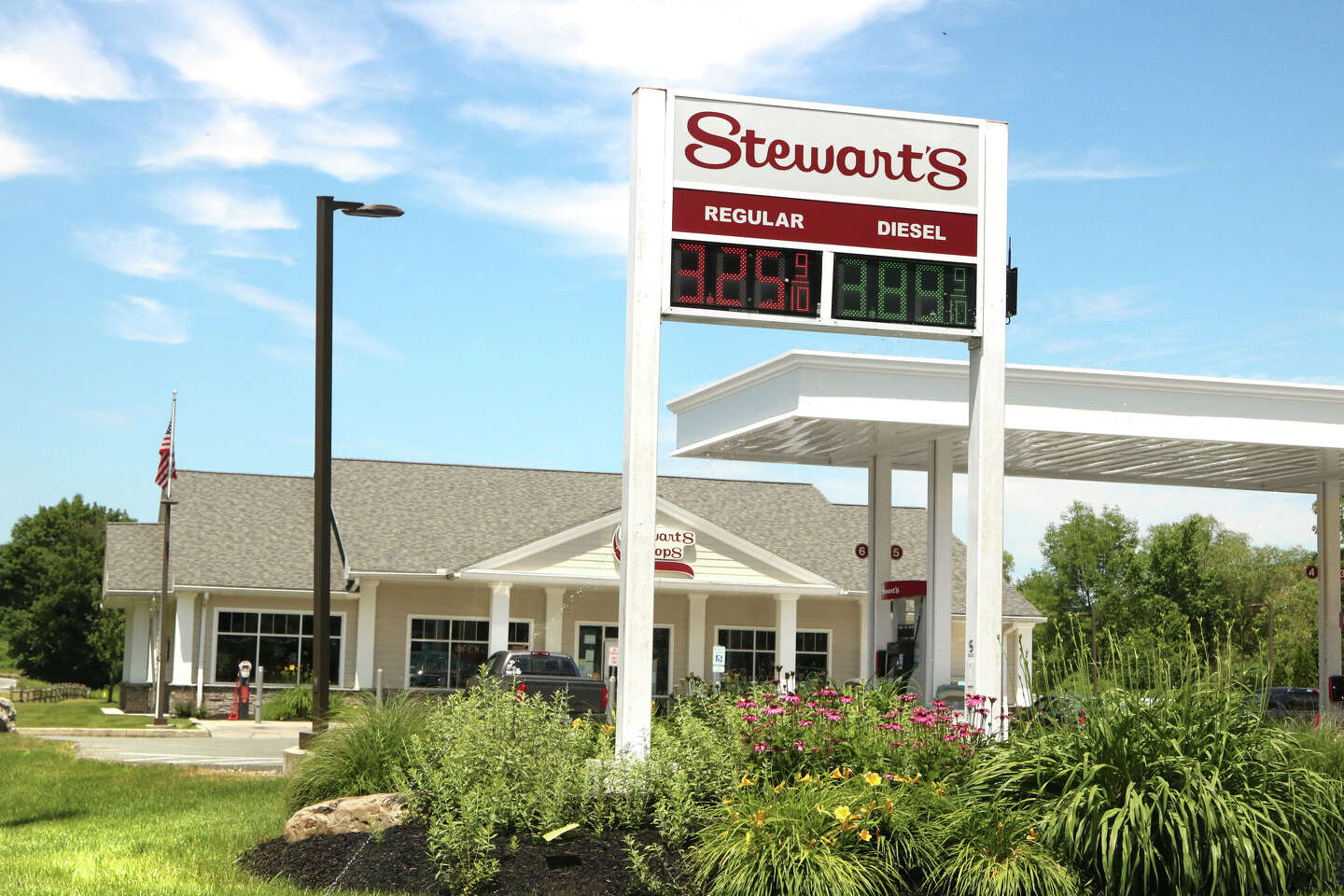6 Stewart's Shops locations under new ownership of Mirabito