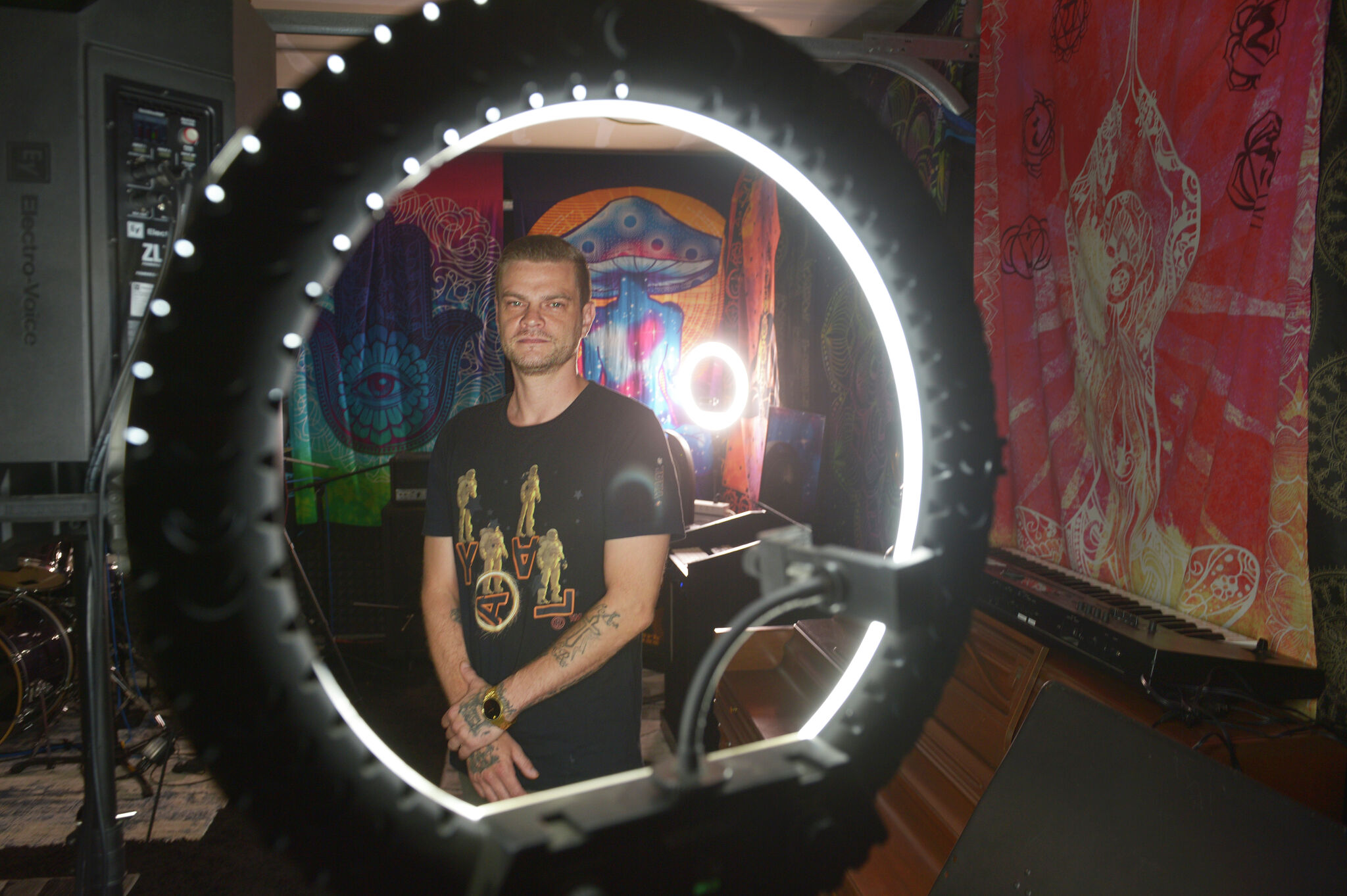 New Milford artist to open music shop Strings 'N Things on Kent Road