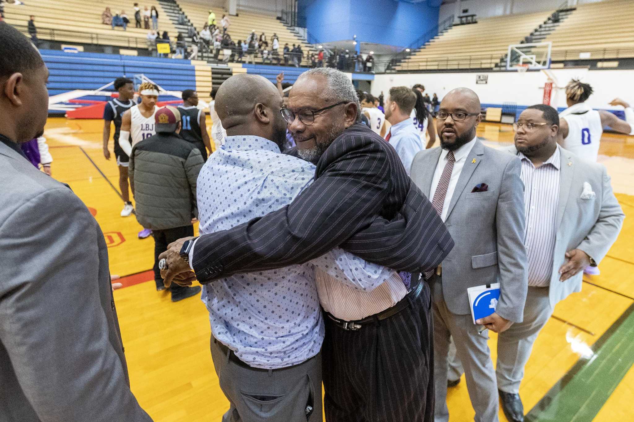With new alignments on horizon, LBJ basketball team set for final run in 5A