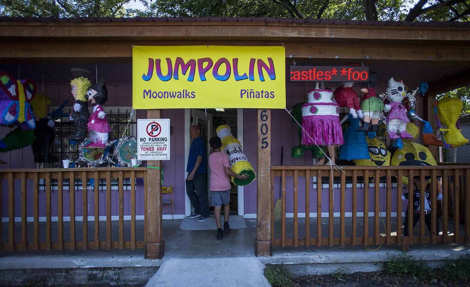 East Austin piñata store Jumpolin to close