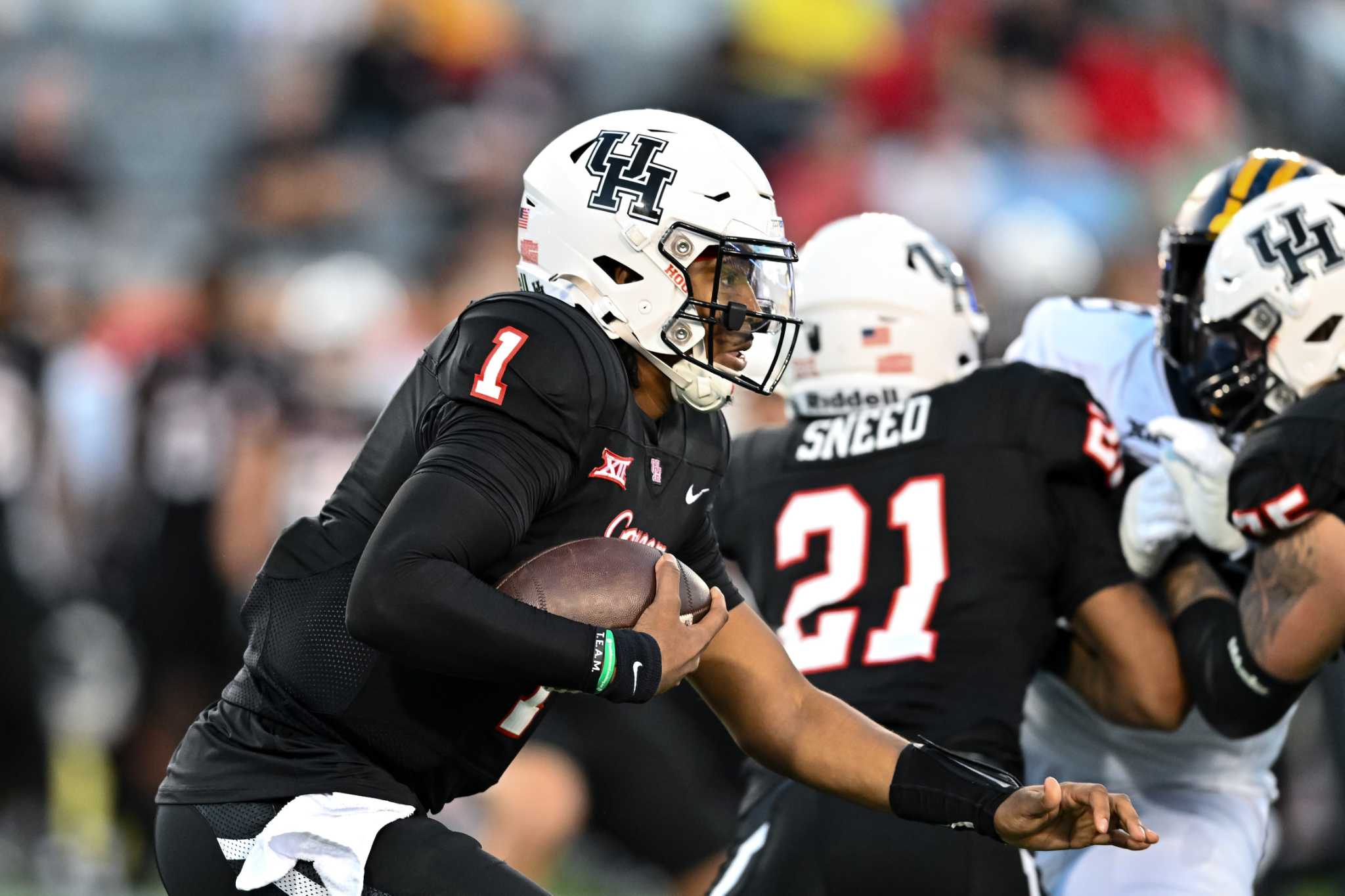 Houston QB Donovan Smith will try to repeat OU's success against Texas ...