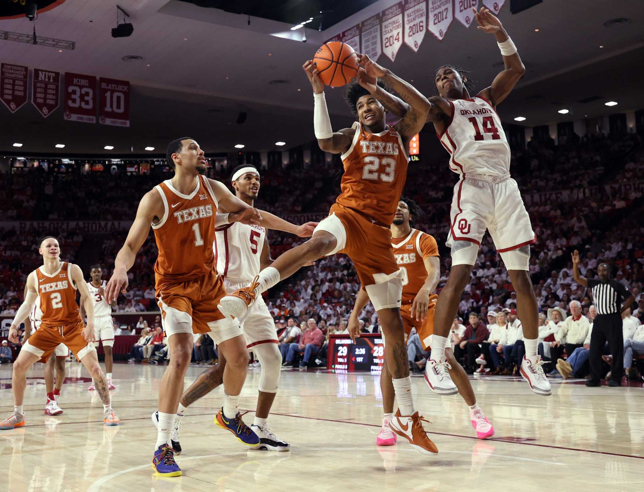 Texas basketball races past Oklahoma for road win, evens Big 12 record