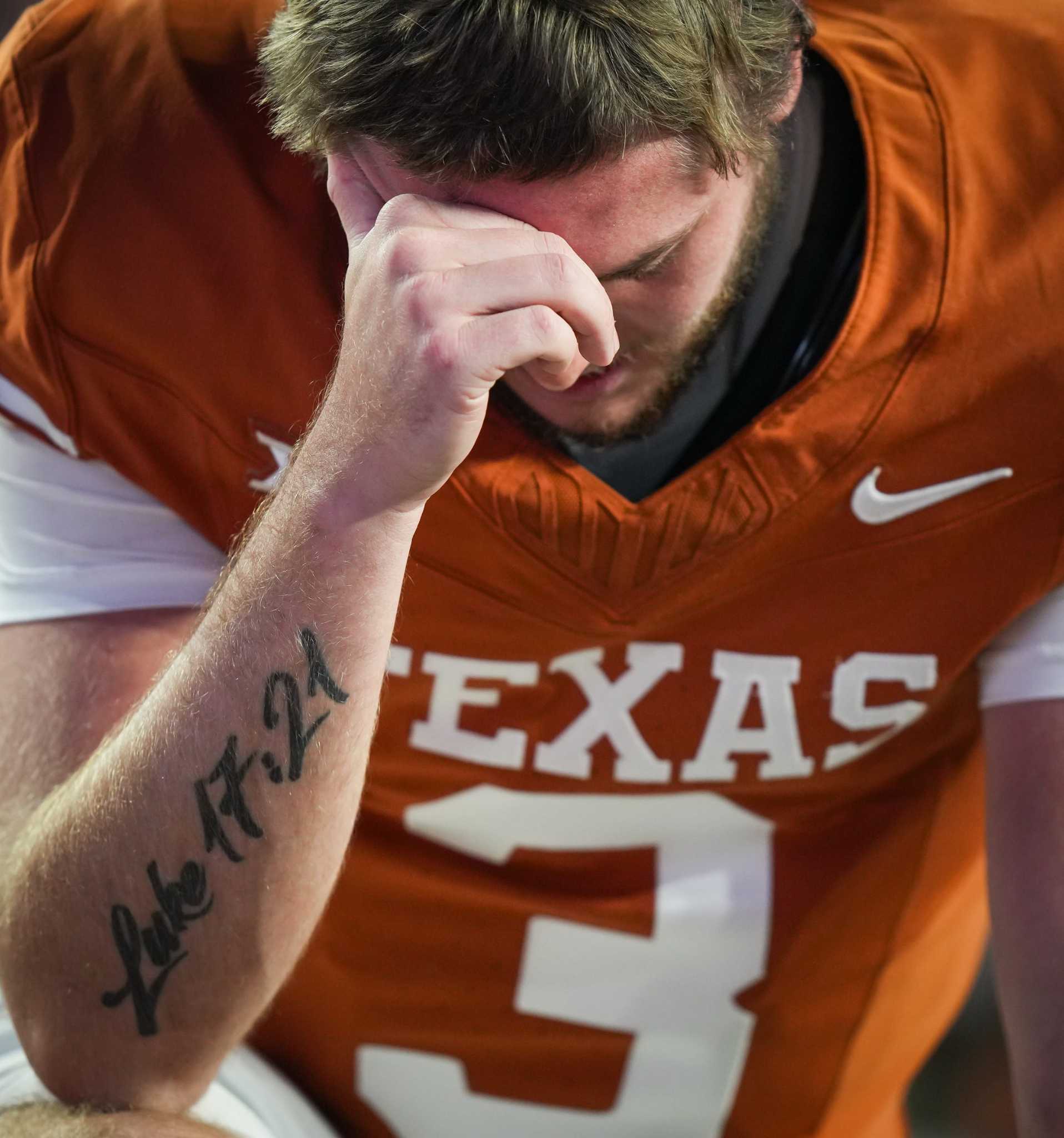 Quinn Ewers' right arm reveals more about Texas' quarterback than just ...