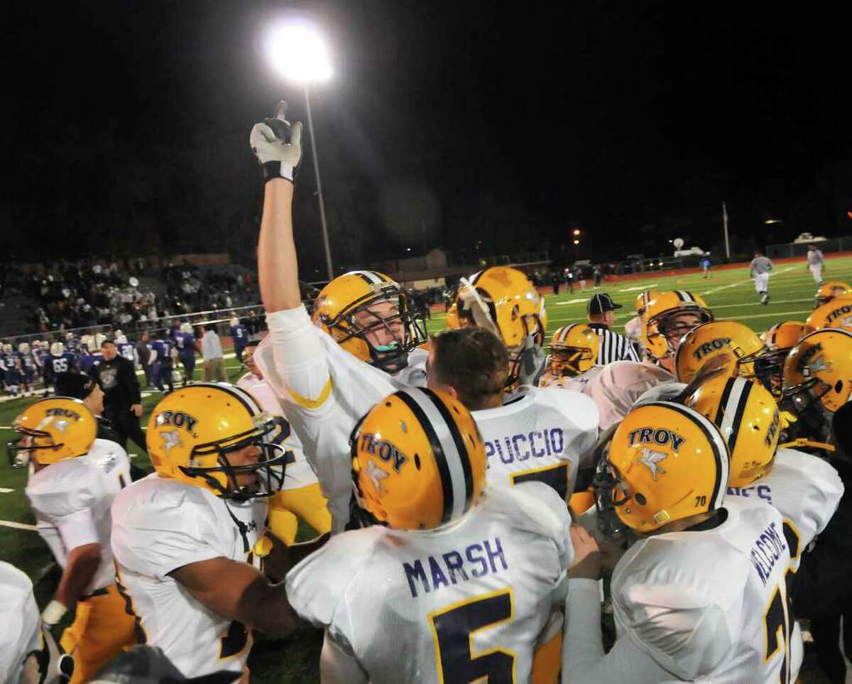 Troy wins thriller, back in state title game
