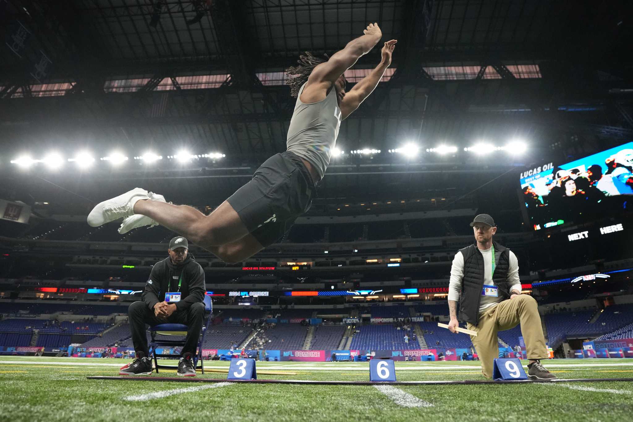 Texas linebacker Jaylan Ford has solid pro timing day for NFL scouts