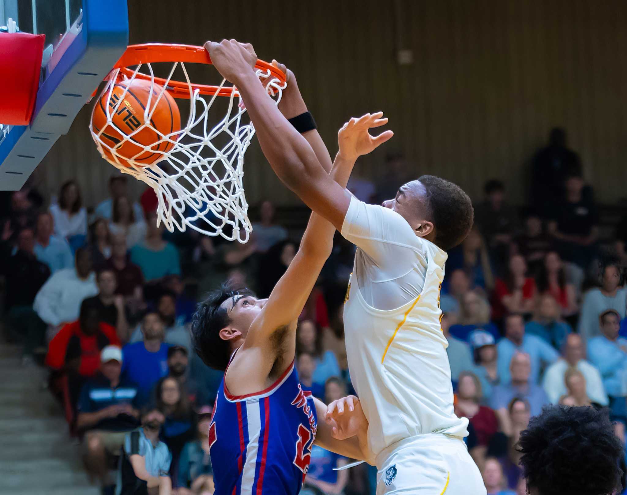 Stony Point boys basketball beats Westlake to advance to regionals